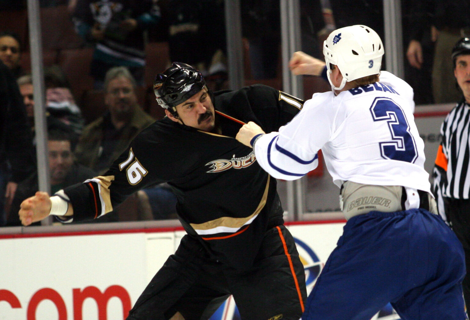 NHL: Top 15 Hockey Fights This Century - DrRoto.com
