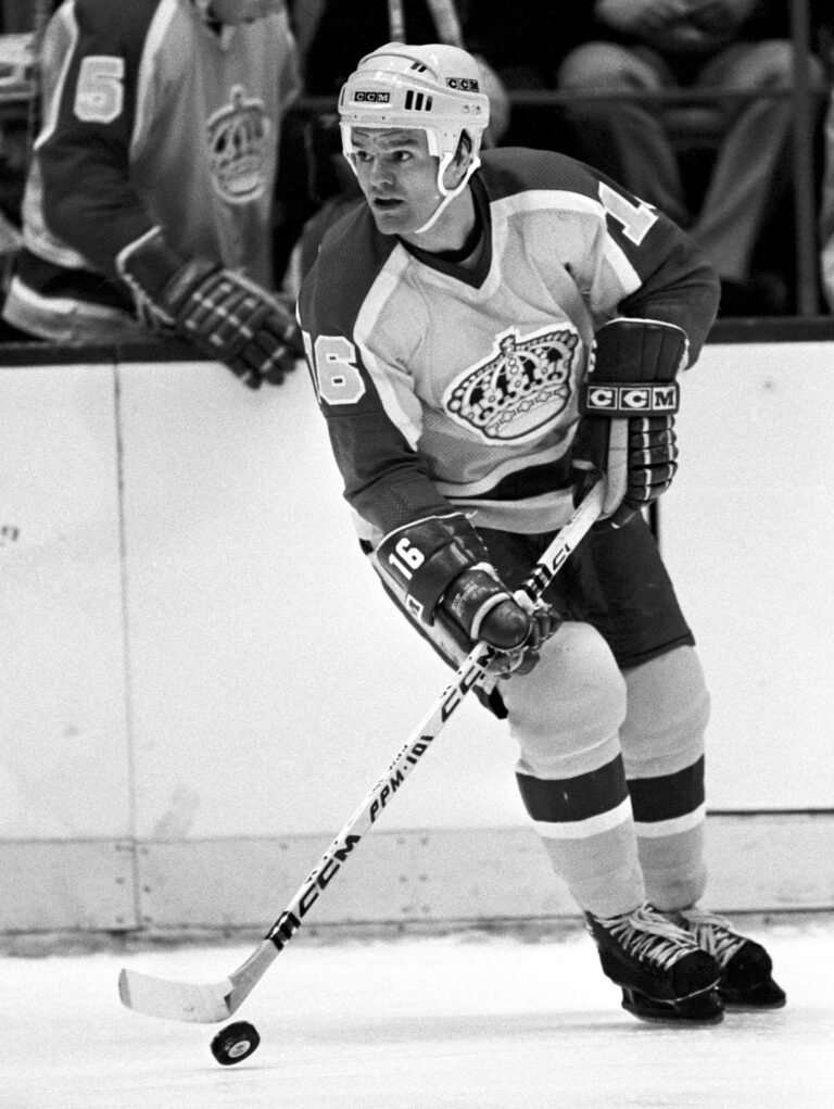 NHL: Top 10 NHL Players In History Who Never Won a Stanley Cup - DrRoto.com