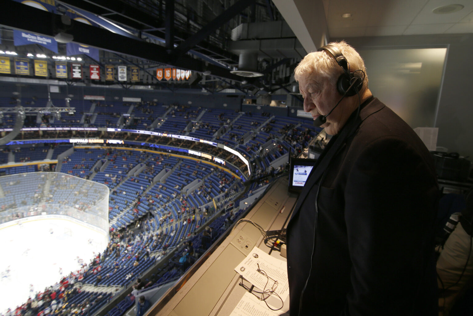 NHL: Top 20 Hockey Announcers In History - DrRoto.com