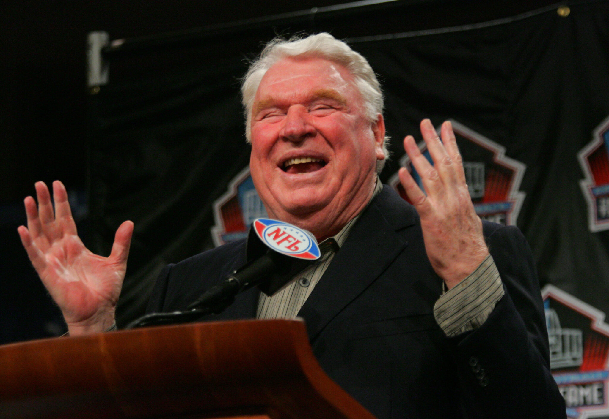 NFL: Top 25 Announcers In History - DrRoto.com