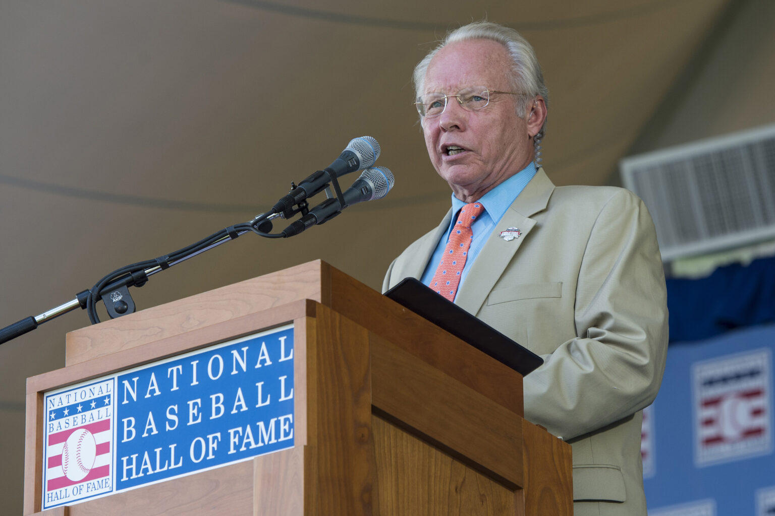 NHL: Top 20 Hockey Announcers In History - DrRoto.com